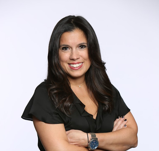 Alumni Spotlight: Alexa Sanchez ’88 – De La Salle Academy